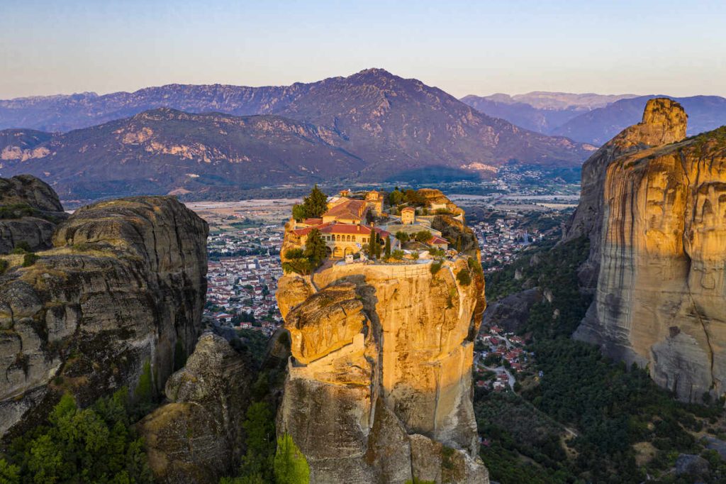 Les plus beaux monastères perchés